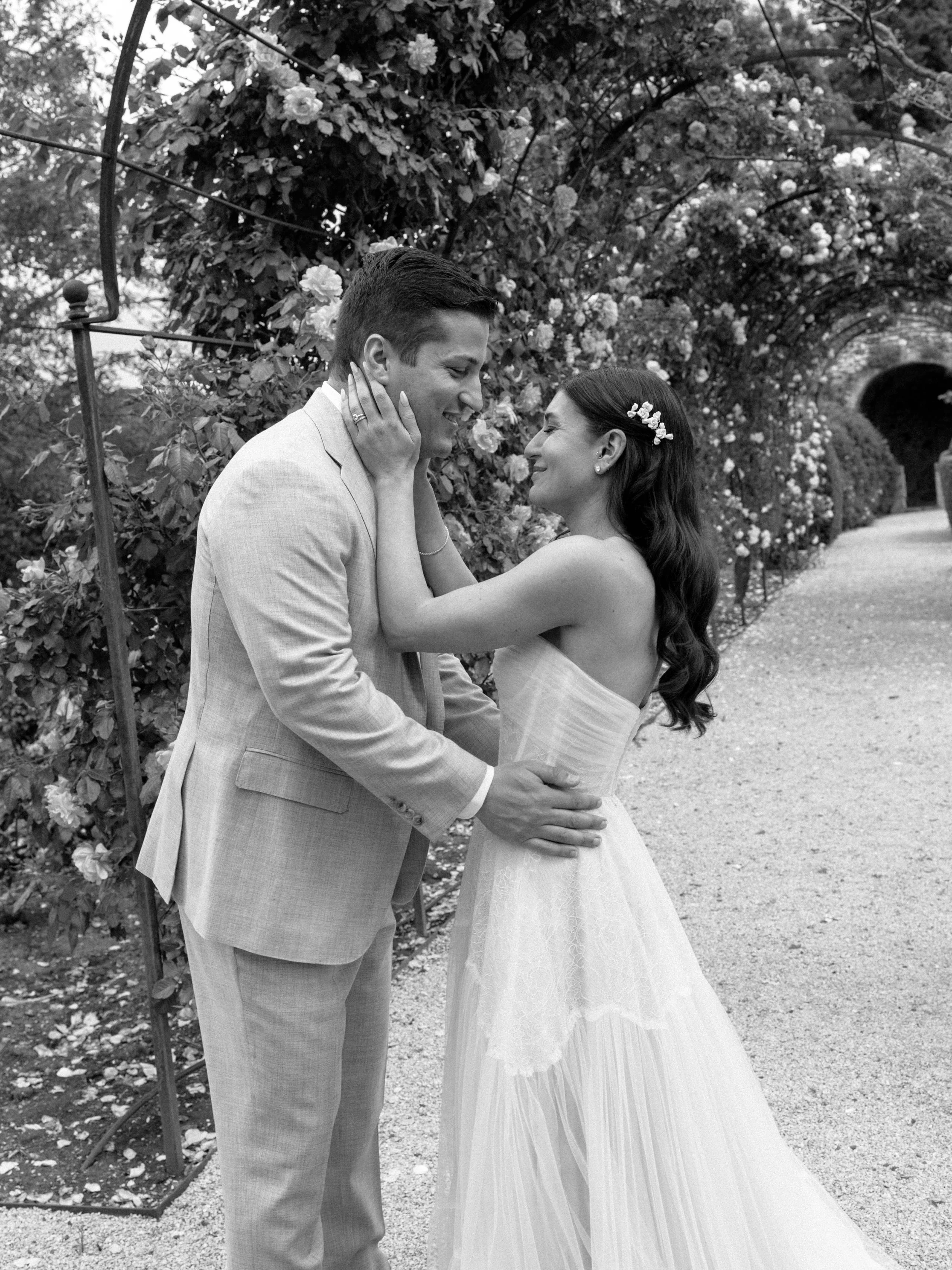 CHELSEA & GREG VILLA BAULIEU — MAYA MARÉCHAL