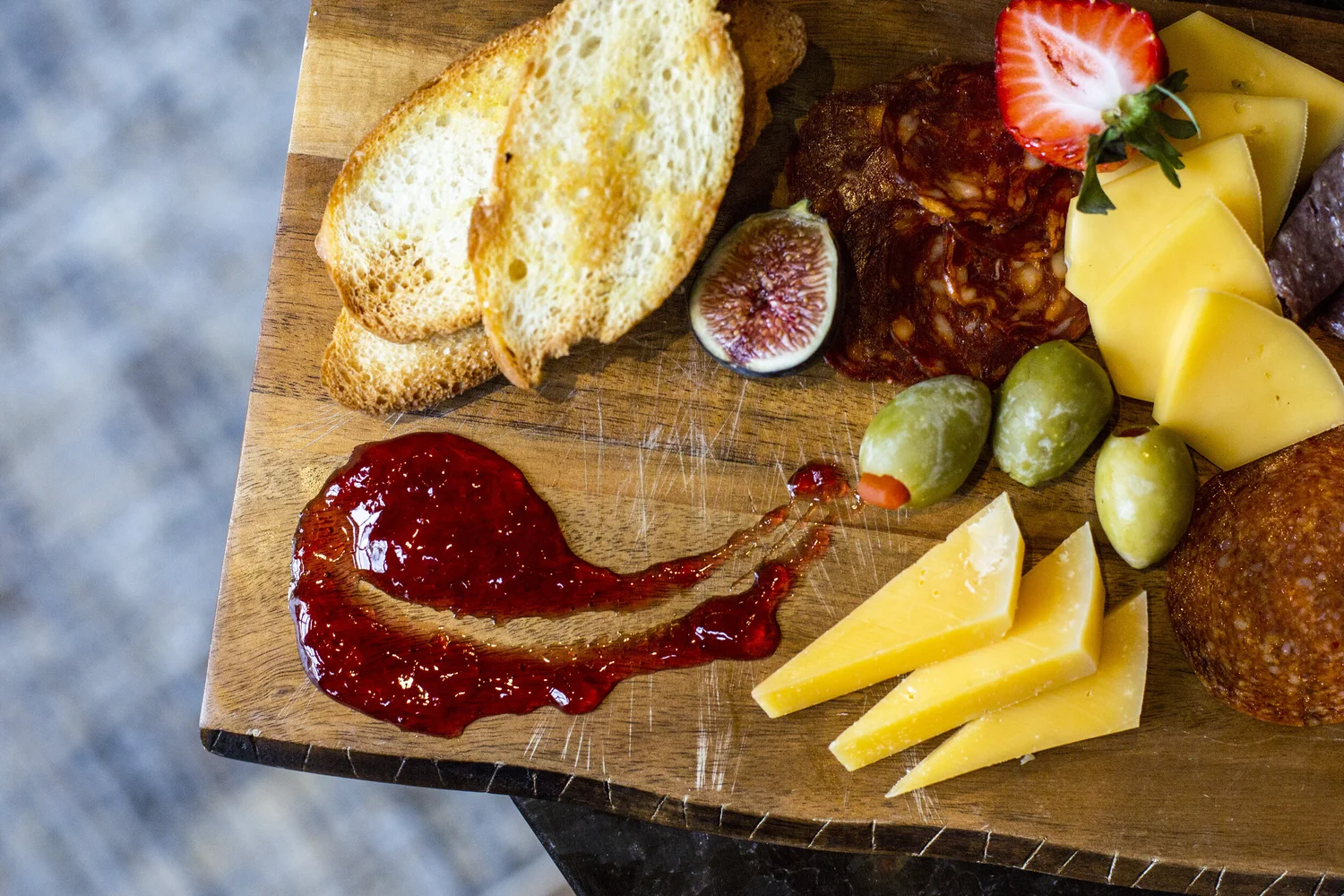 Traditions Restaurant & Bar