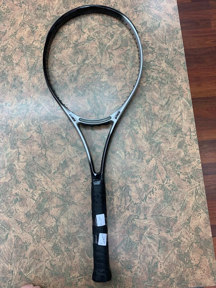 PRINCE LONGBODY POWER LEVEL 720 TENNIS RACQUET — On and Off Court