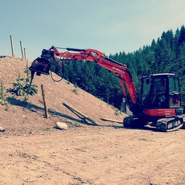 Post Pounding, Farm Fence Post Installation | Dirt Nerd
