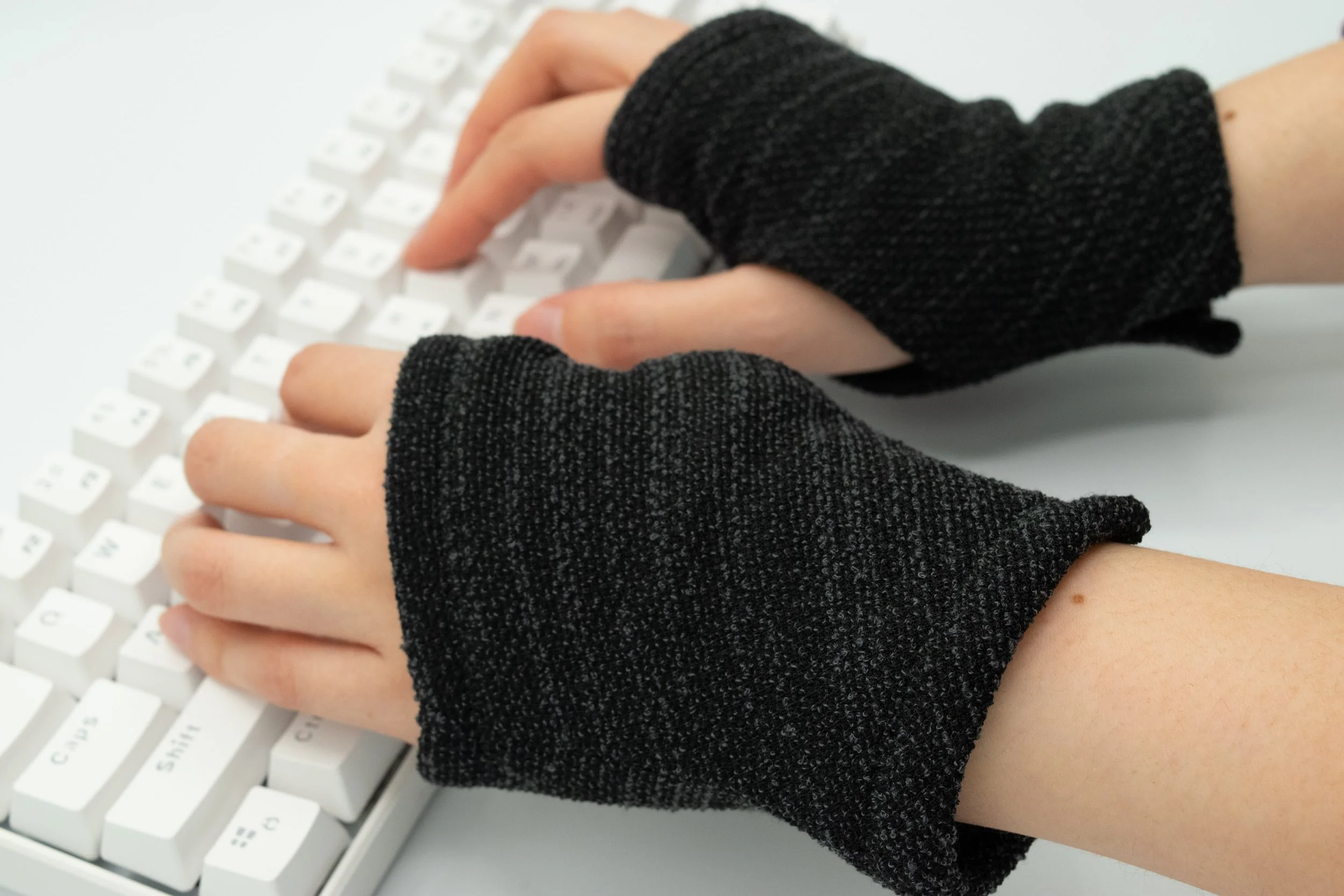 Basic Fleece-Lined Gloves, Charcoal Heather — Refiber Designs