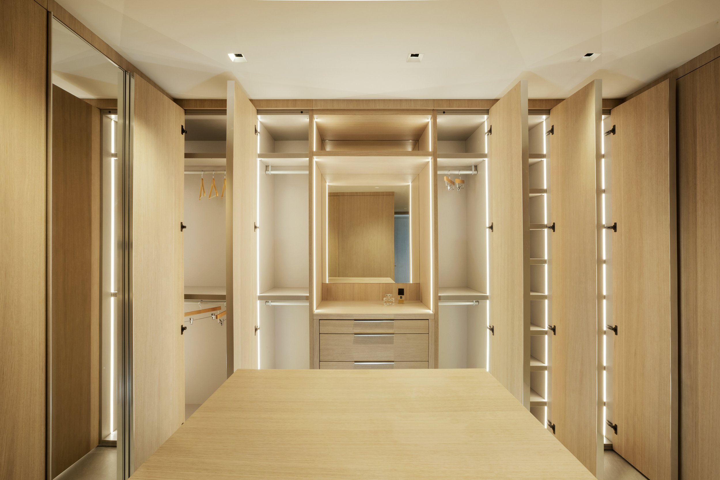 Riant Contractors | Turn-Key Luxury Residential Contractor