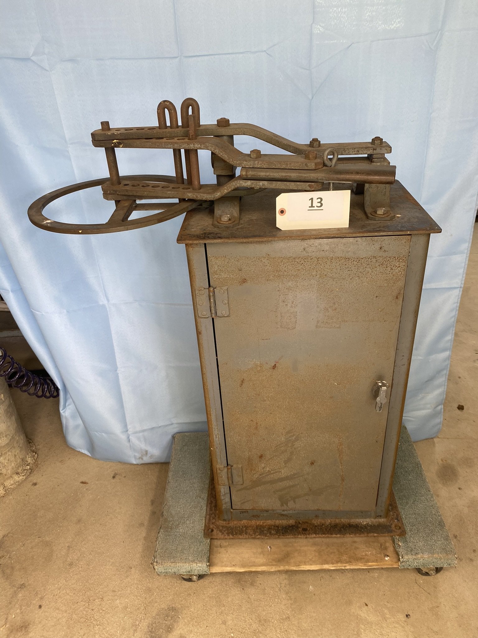 VINTAGE POWER EQUIPMENT-ANVILS ANTIQUES-TOOL RELATED — Muncy & Associates