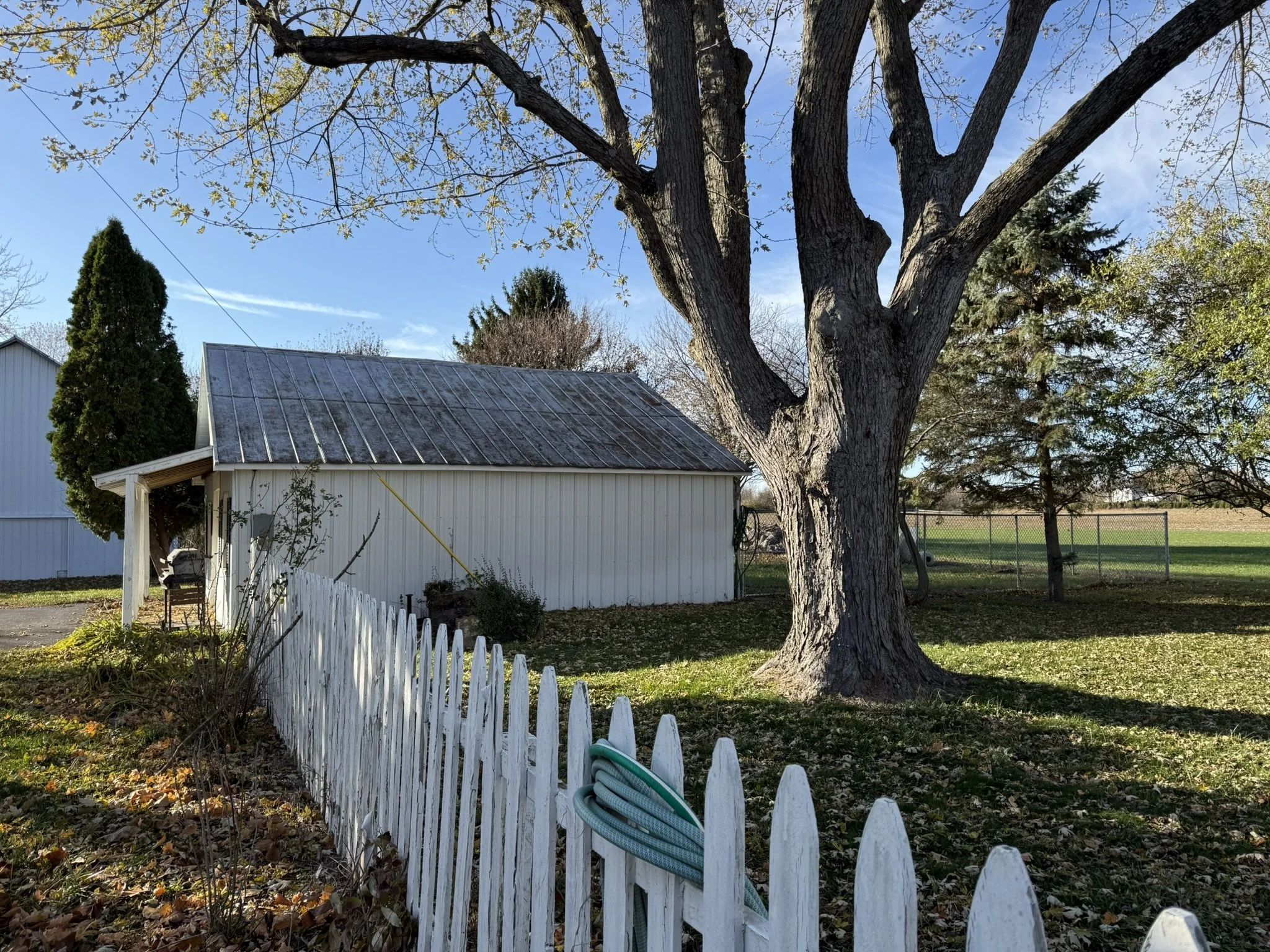 MINI-FARM AUCTION ~ ENGLEWOOD, OHIO — Muncy & Associates