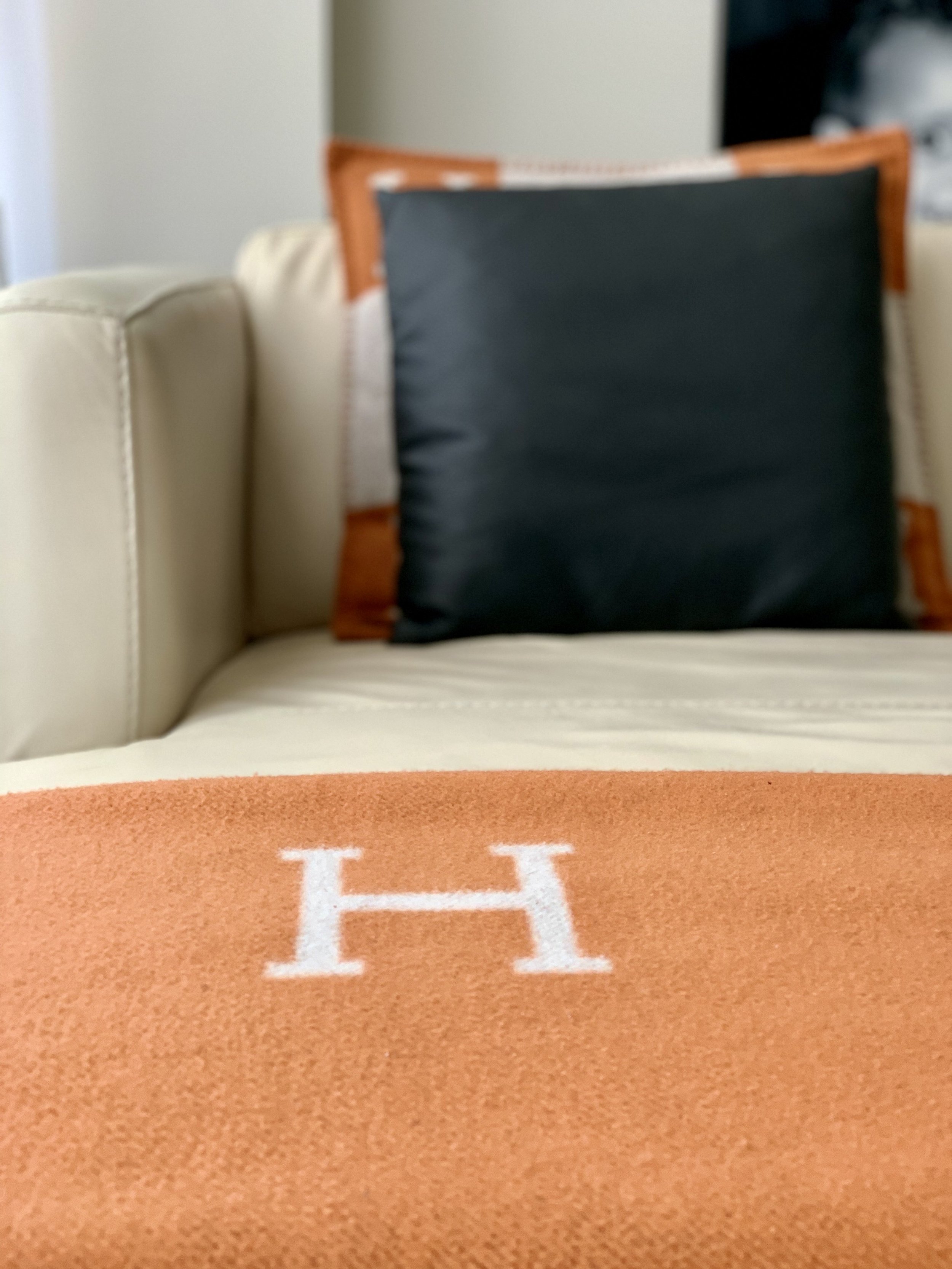 Dramatic Townhome — STUDIO SERENO