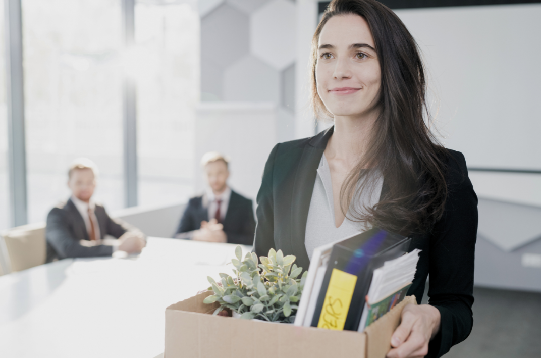 How to Know When It’s Time to Leave a Job (Warning Signs) — Next Level ...