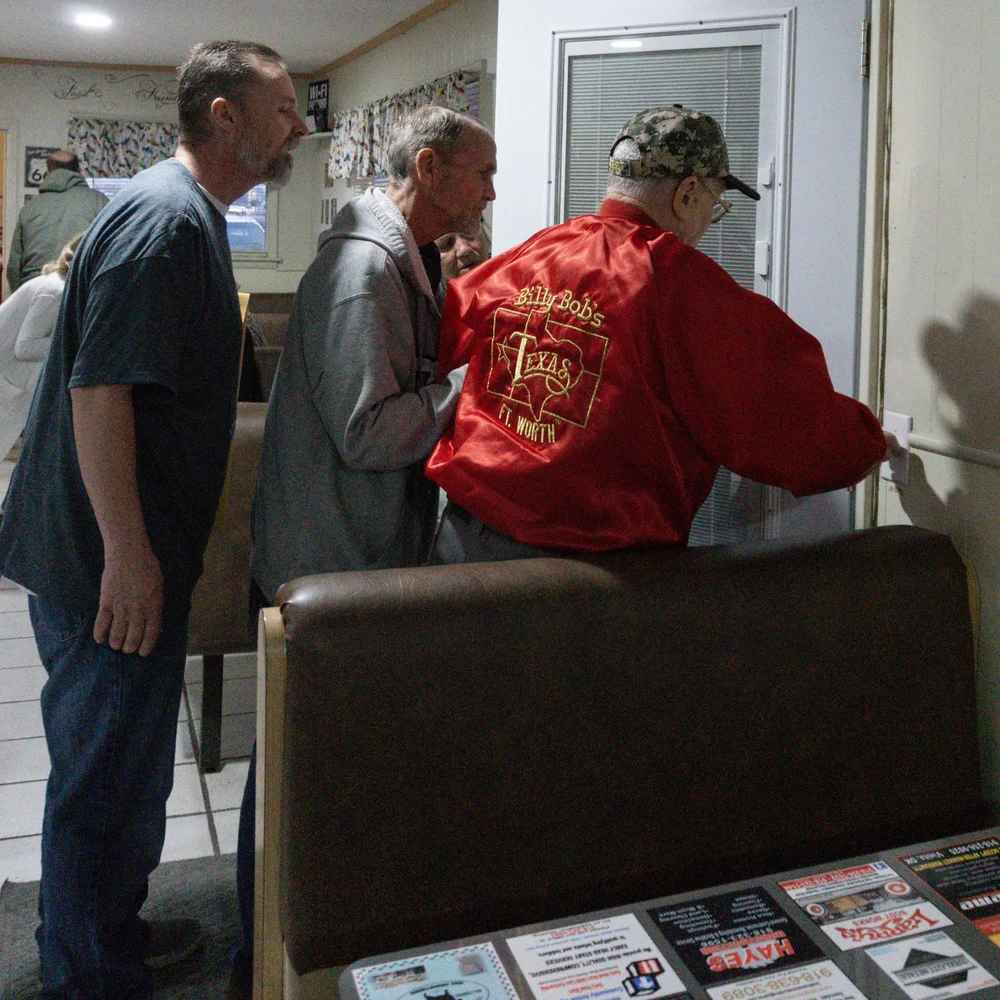 Restoring the Hi-Way Cafe Neon Sign — Oklahoma Route 66 Association