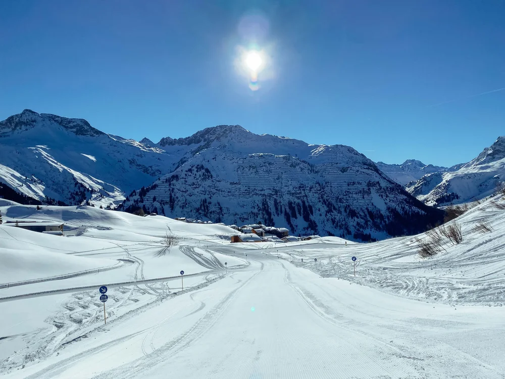 THE COMPLETE GUIDE TO SKIING IN LECH, AUSTRIA — Navager | Your ...
