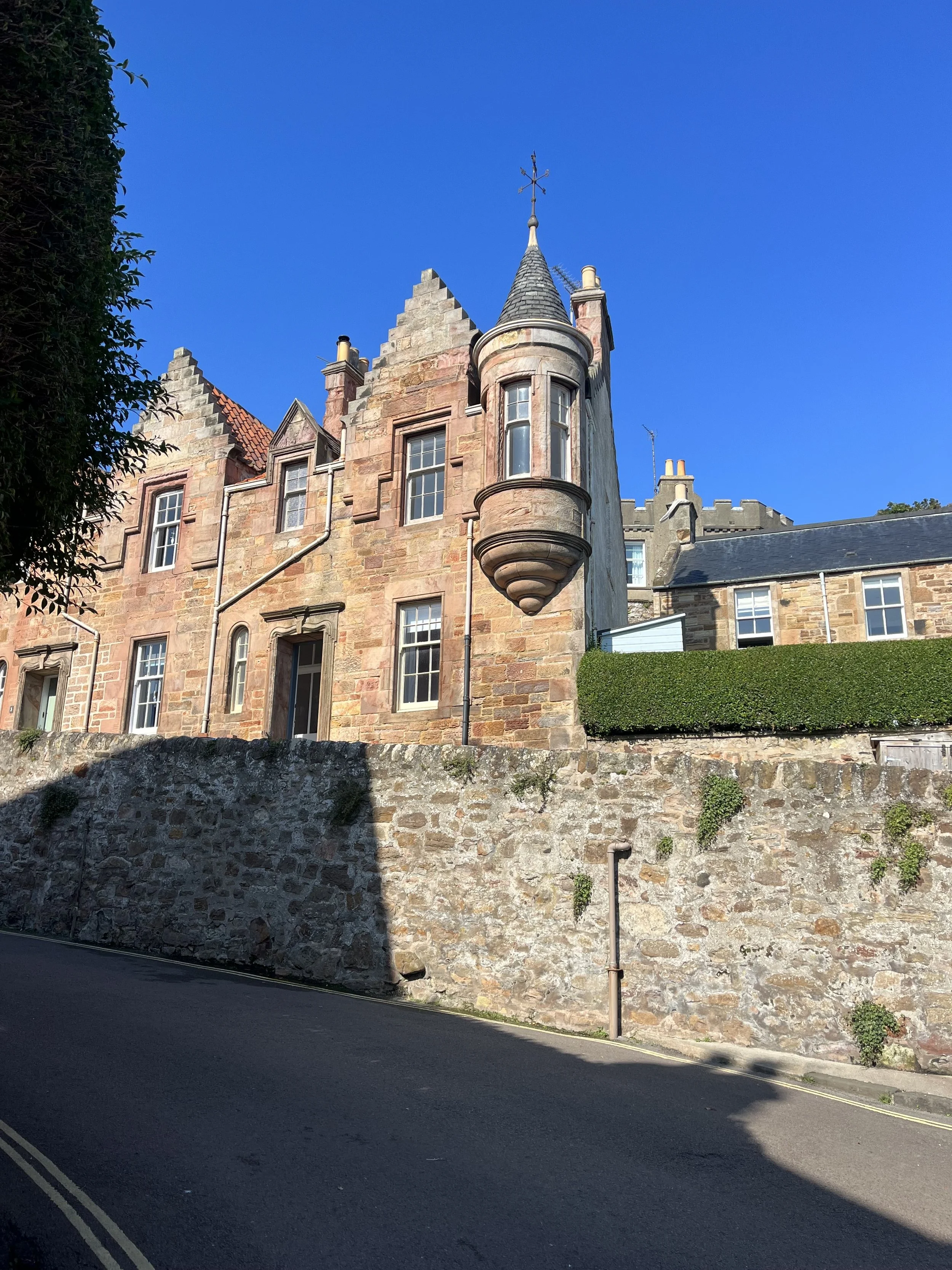 Thistle Stays - Turret House, Crail
