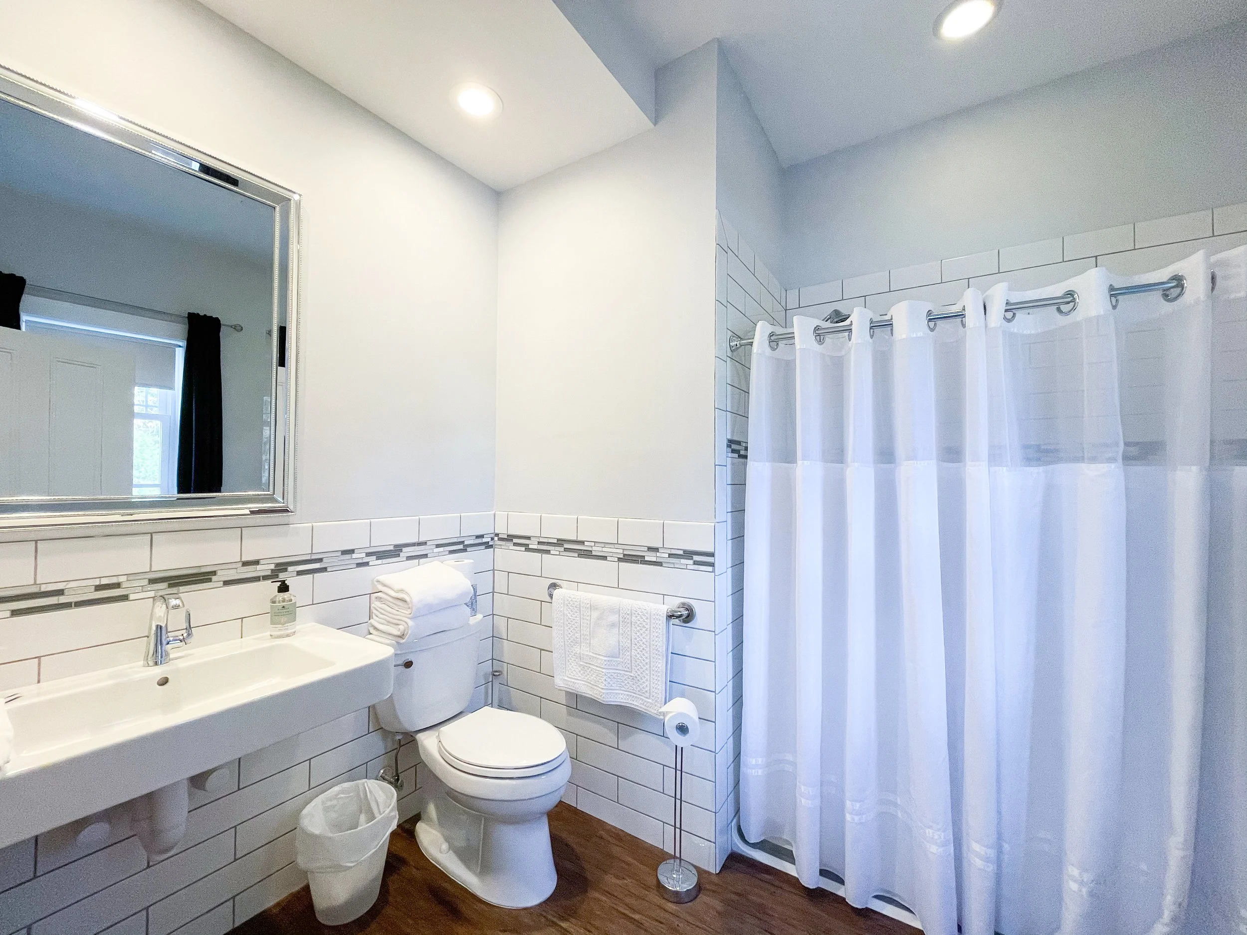 The Main Land Room — Ocean Bay House