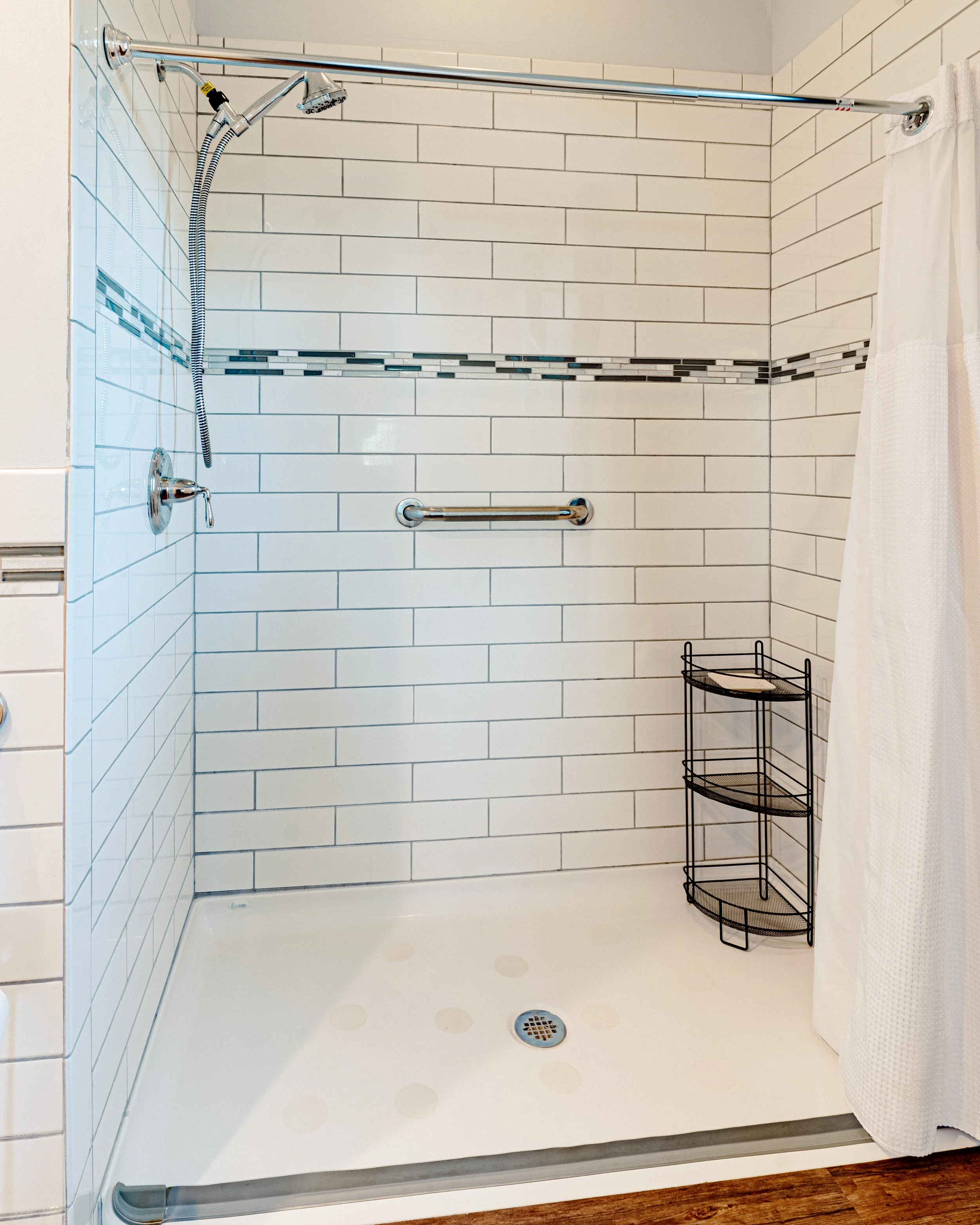 The Main Land Room — Ocean Bay House