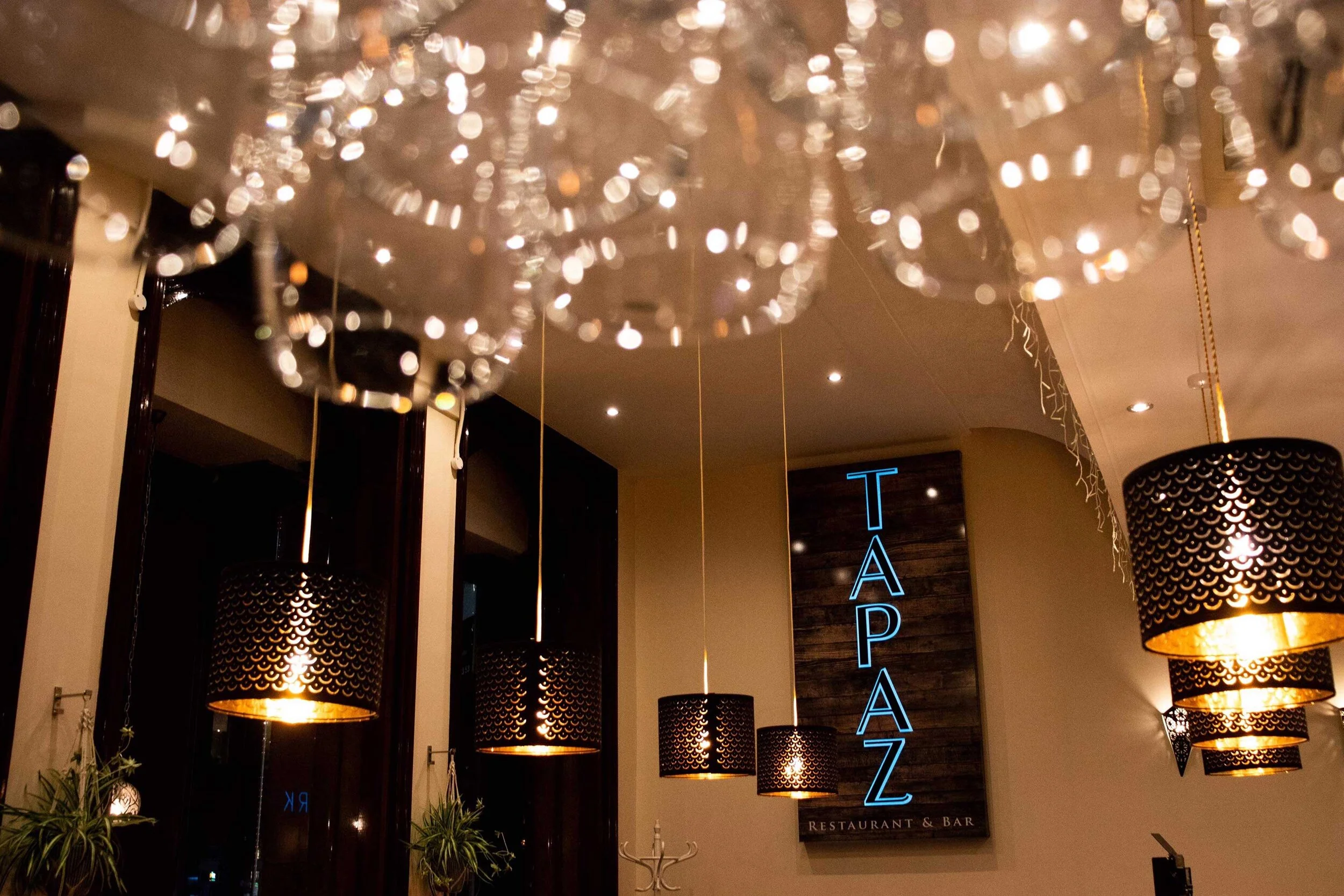 Tapaz Restaurant & Bar