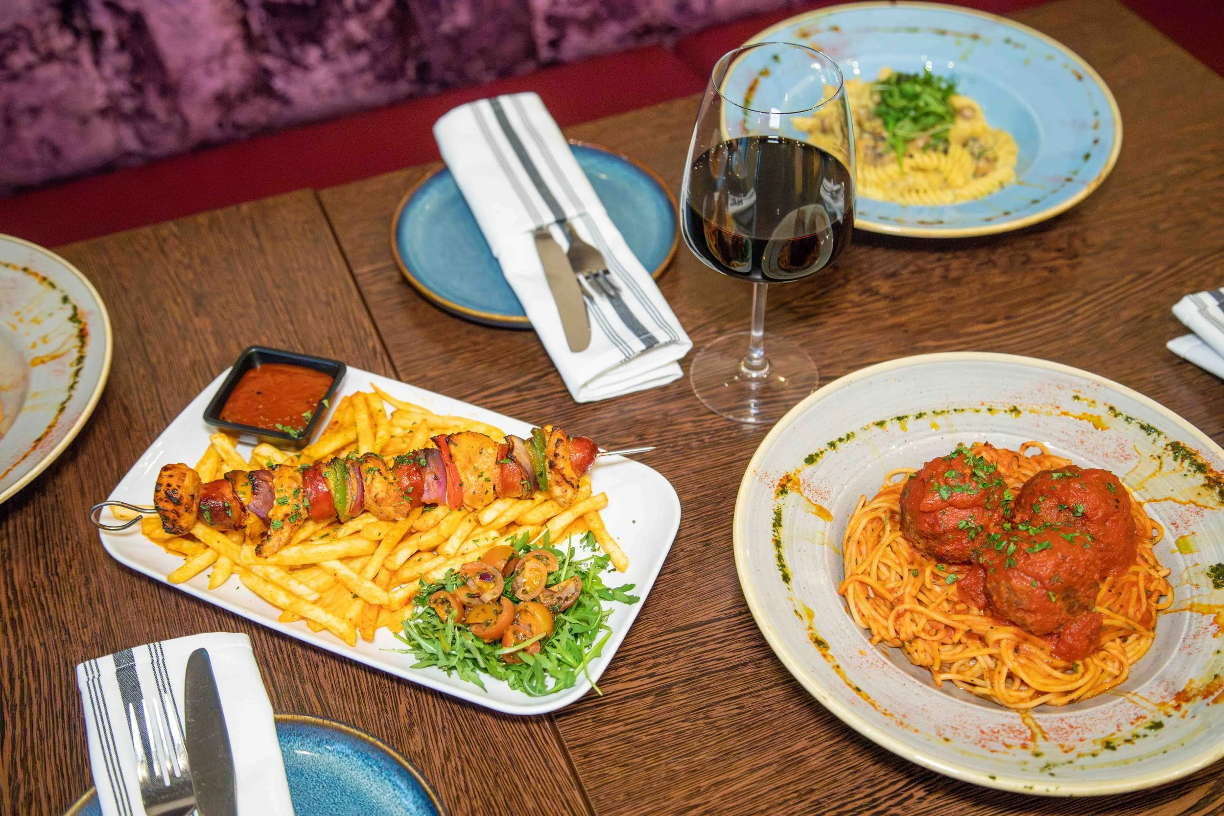 Tapaz Restaurant & Bar