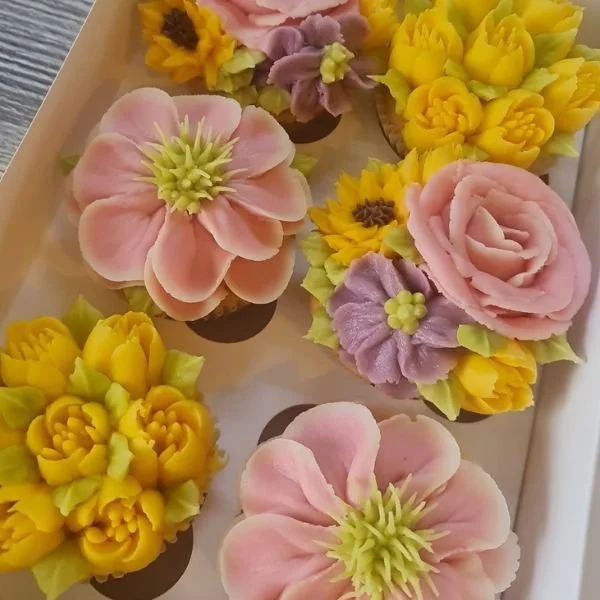 Cupcake Decorating Workshops | Leonardslee Gardens