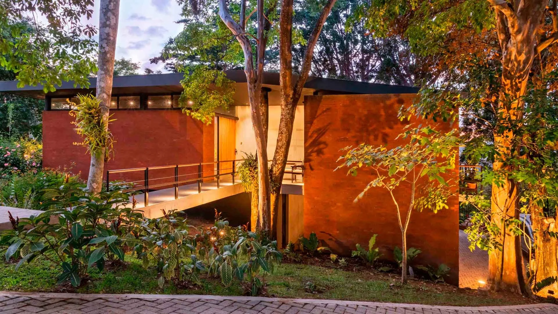 Casa Conacaste — ELÁSTICA STUDIO / ARCHITECTURE & INTERIOR DESIGN