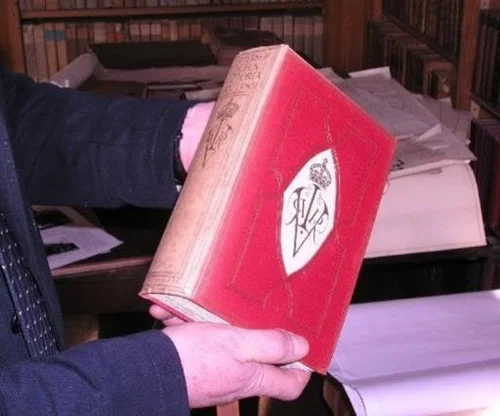 Environmental Management for Paper Archives — Archives & Records ...