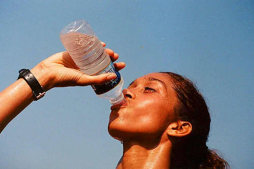 HOW TO KNOW IF YOU'RE HYDRATED — The Dish on Science
