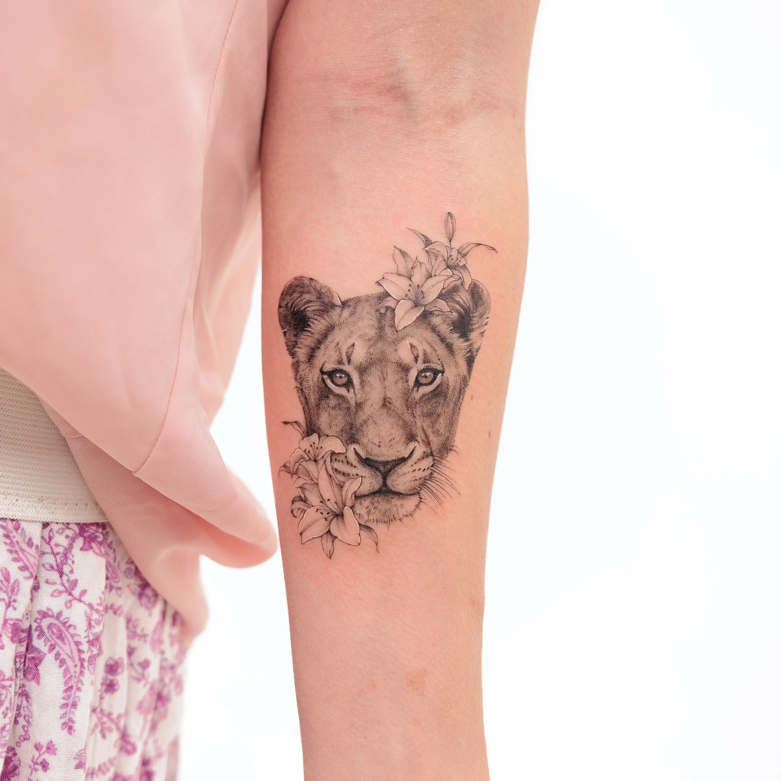 Sav. — A Q U A T I C A T A T T O O