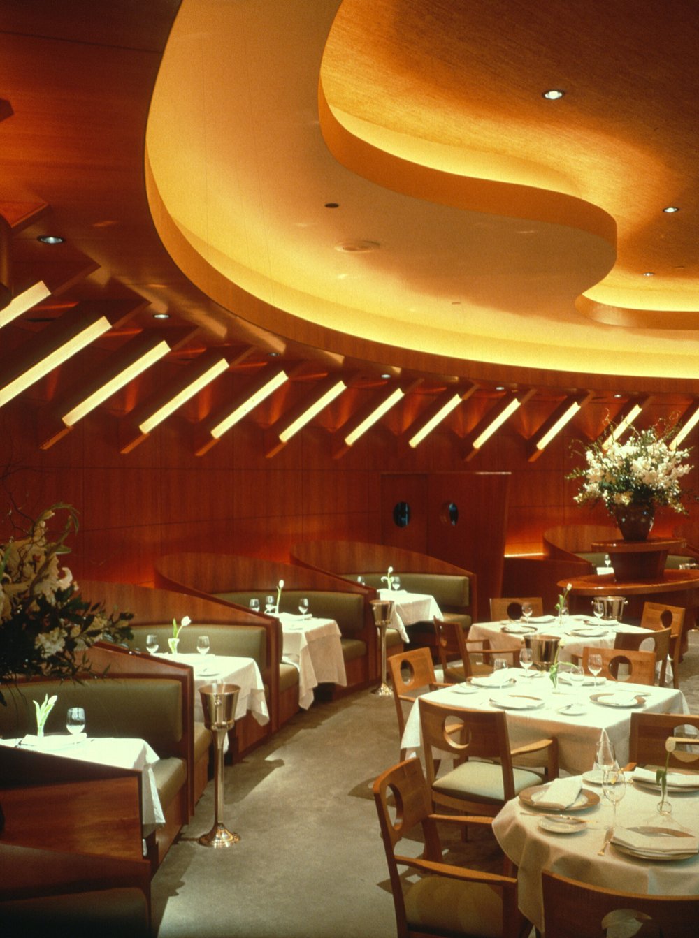 OPUS RESTAURANT — JEFFREY DANIELS ARCHITECTS