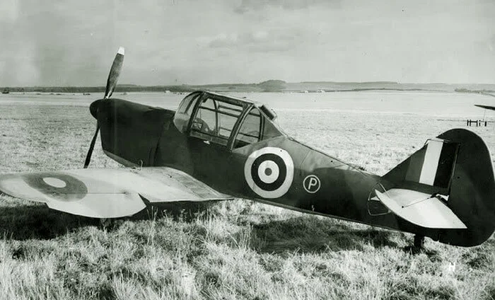 HURRICANE BIPLANE — Vintage Wings of Canada