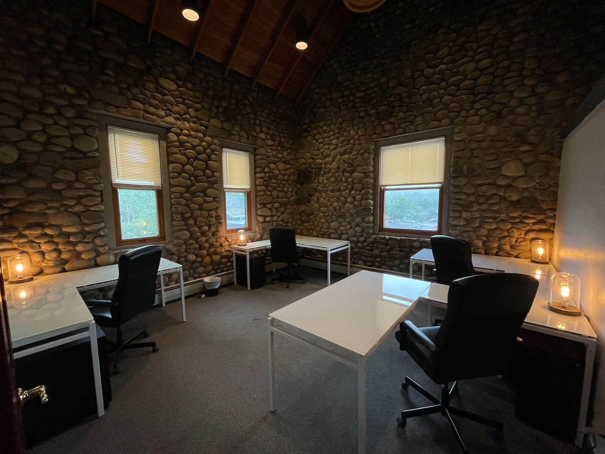 Reserved Desk Availability — Connects Workspace