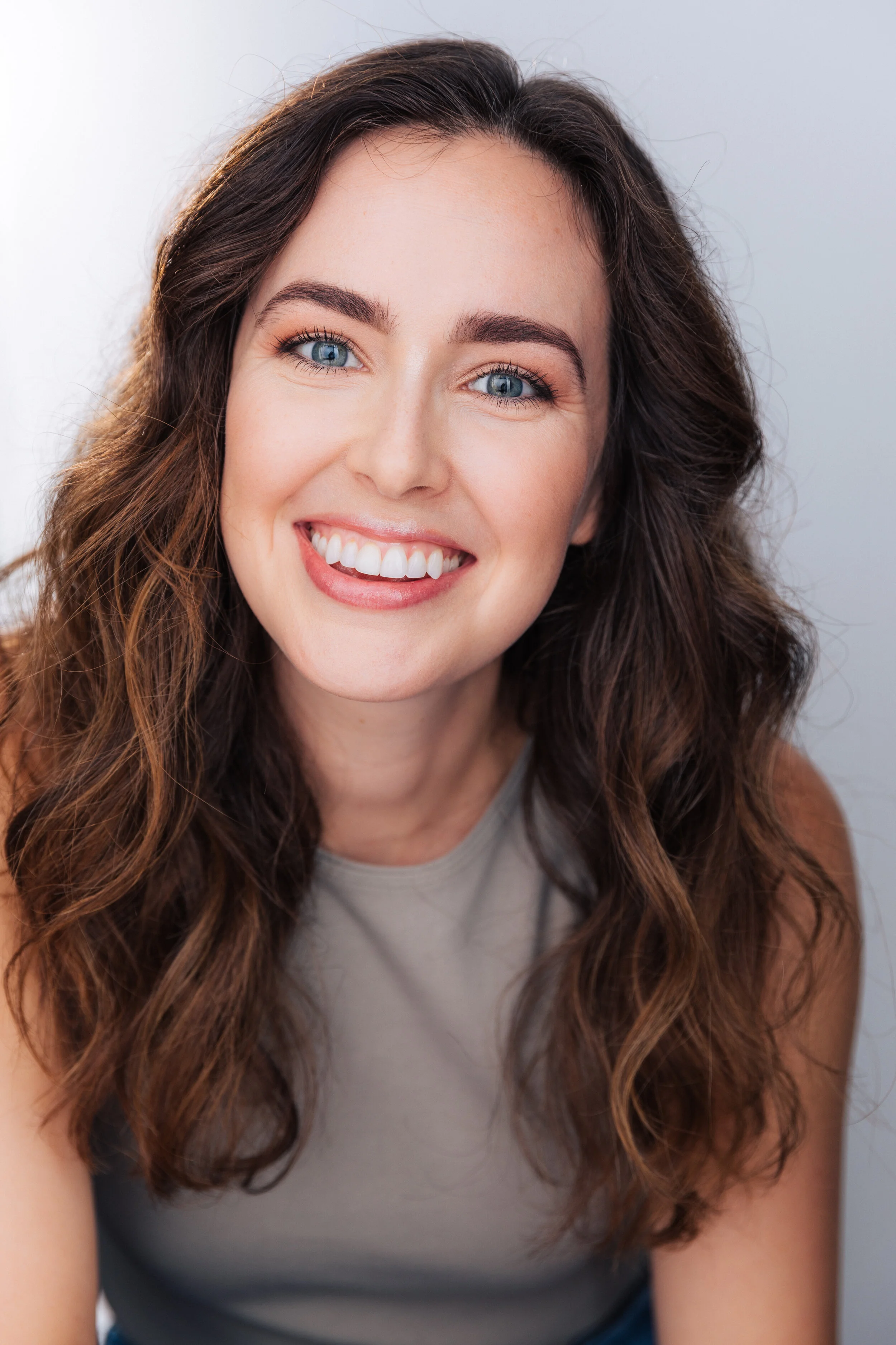 HEADSHOTS — LIANA HUNT