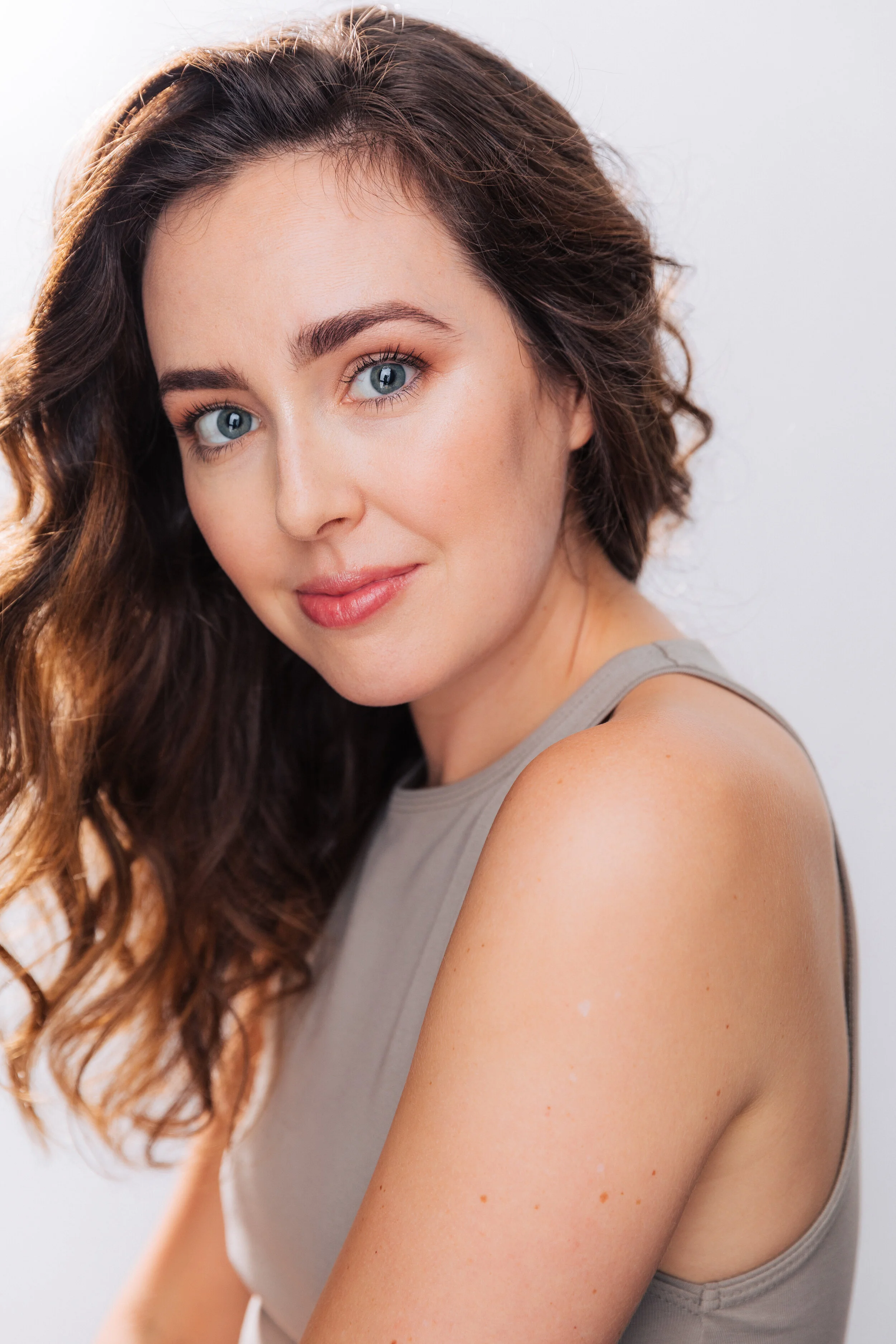 HEADSHOTS — LIANA HUNT