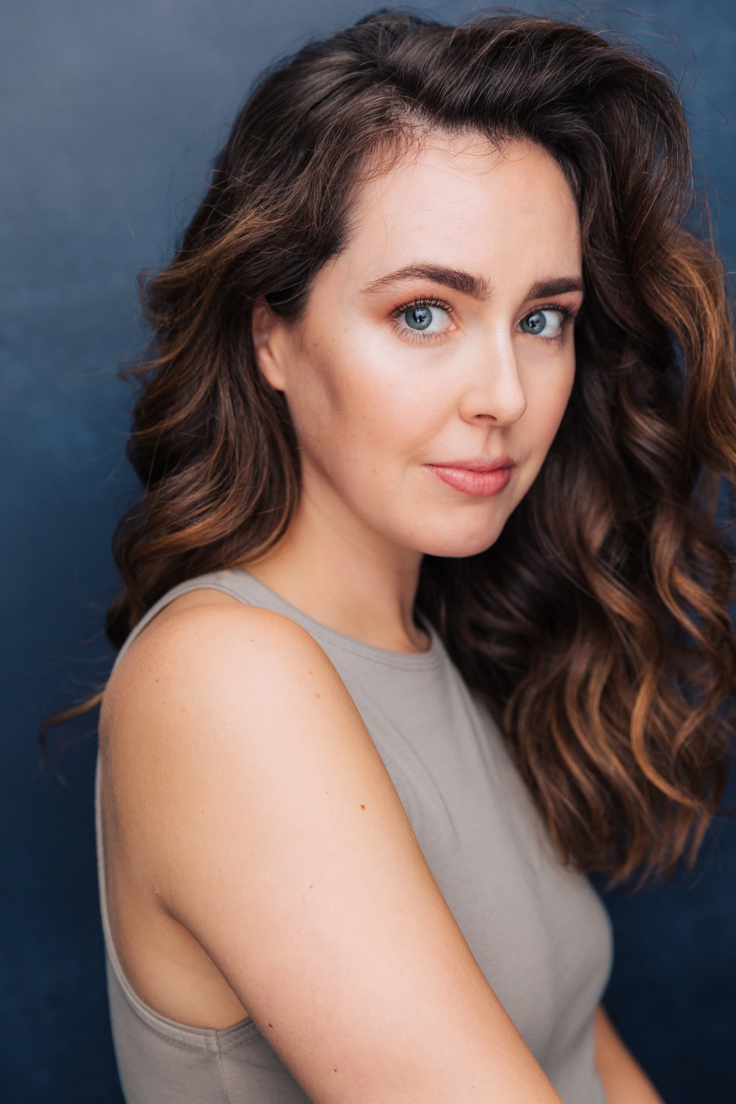 HEADSHOTS — LIANA HUNT