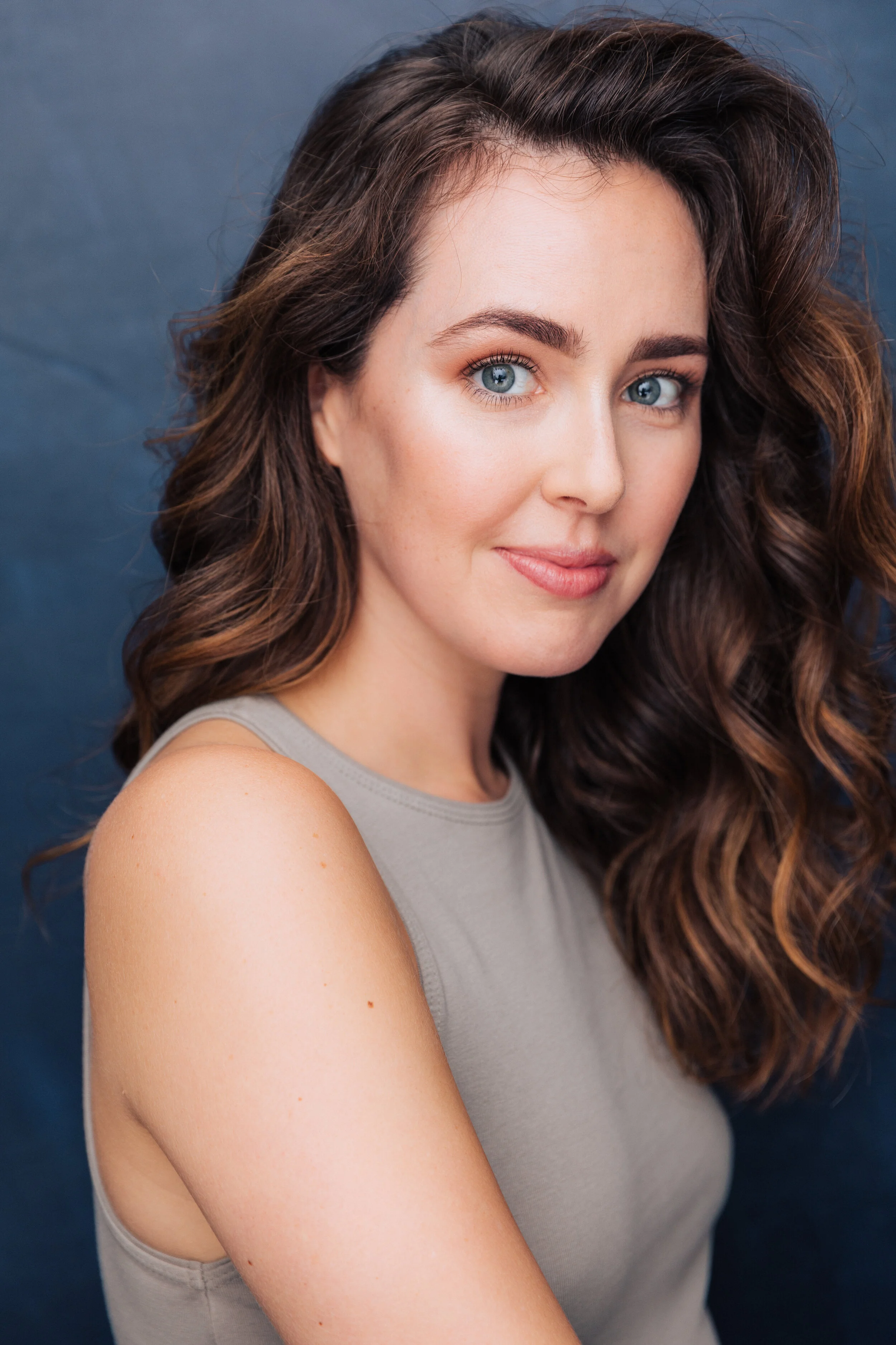 HEADSHOTS — LIANA HUNT