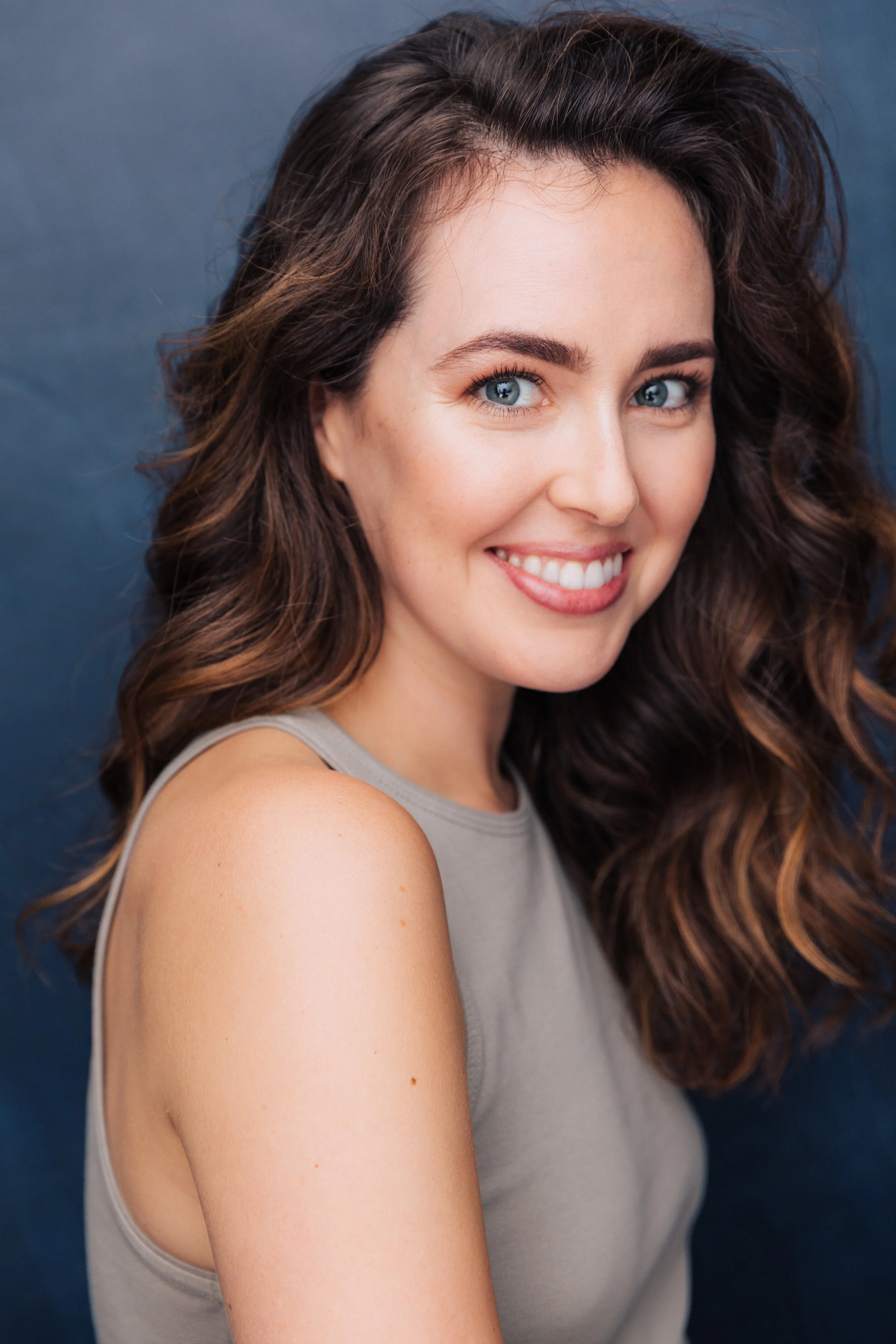 HEADSHOTS — LIANA HUNT