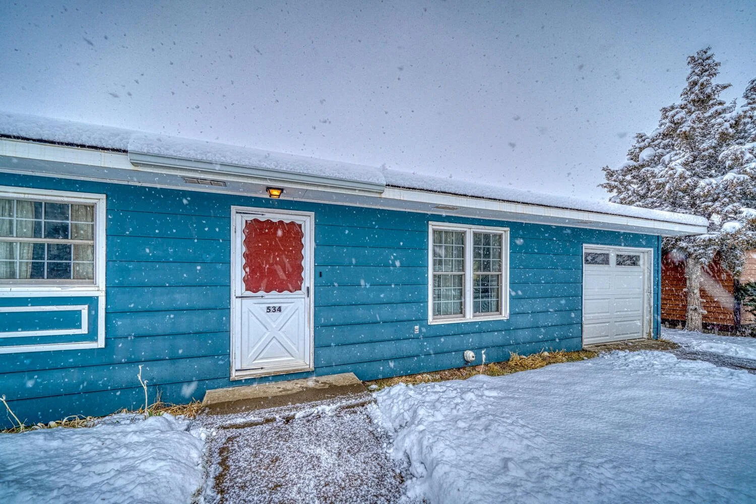 Modern 3-Bedroom Mountain Home for Sale in Salida - Contemporary Luxury ...