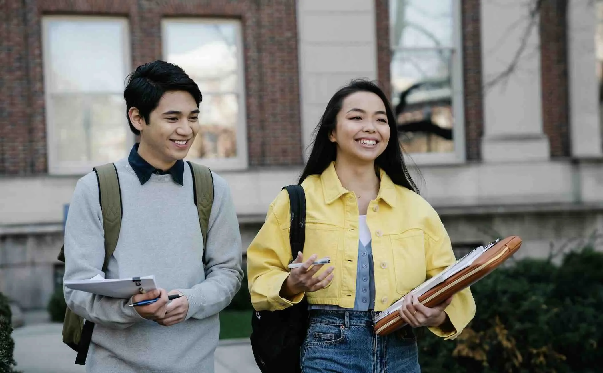 How to Answer "Tell Me About Yourself" in a College Interview — The Ivy ...