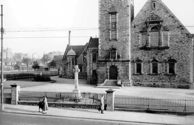 Visiting Us — Pollokshaws Burgh Hall