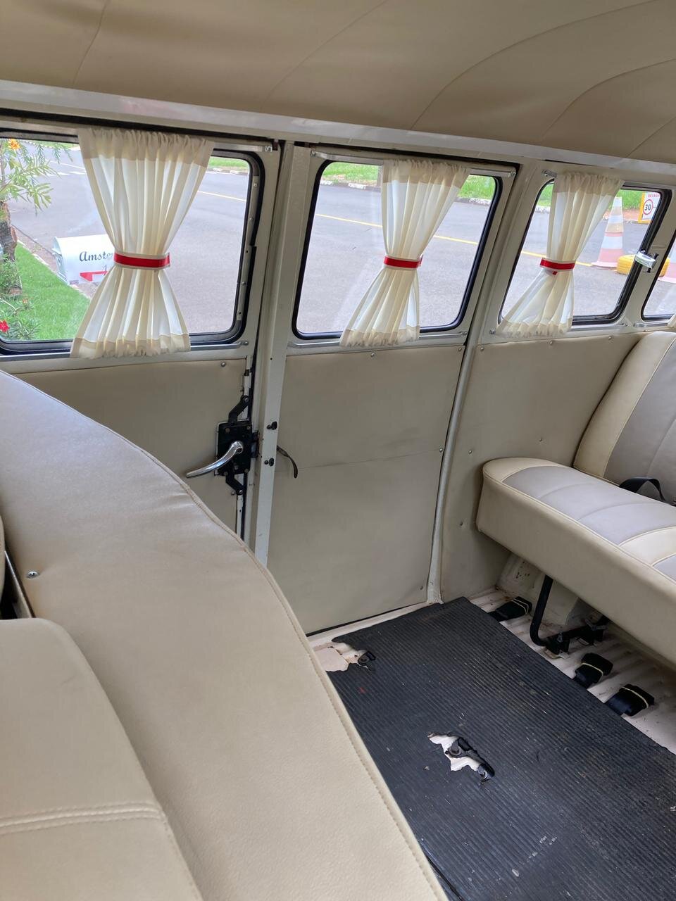 T1 split window bus 1968 — Brazilian Classic Cars