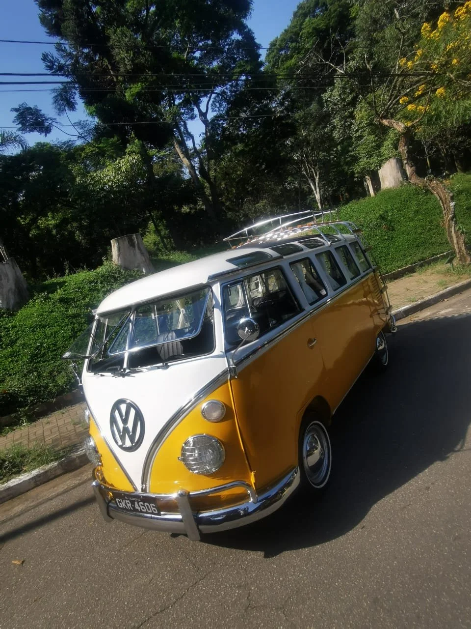 T1 split window bus 1974 — Brazilian Classic Cars