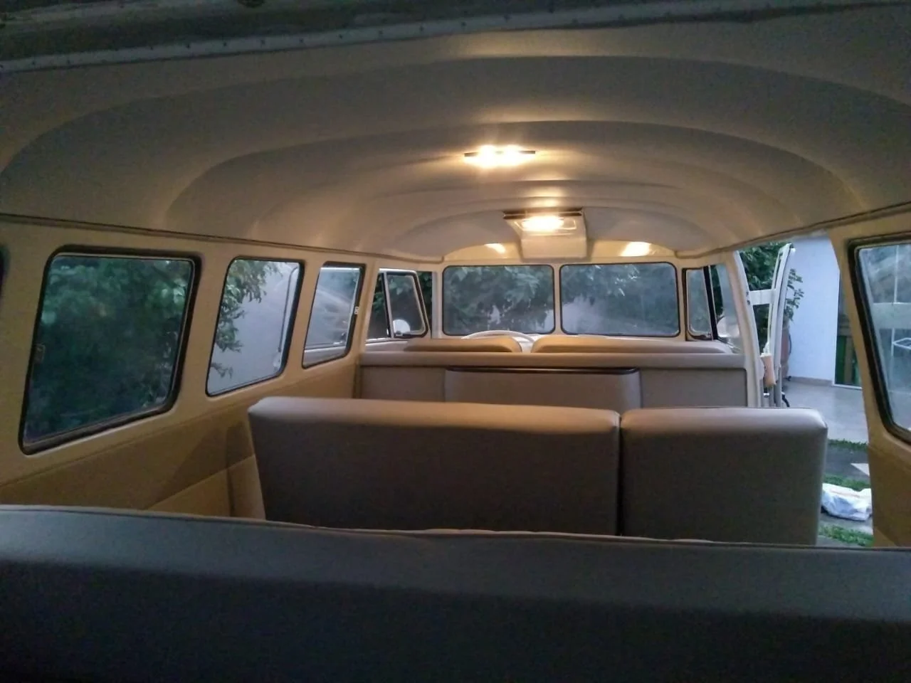 T1 split window bus 1975 — Brazilian Classic Cars