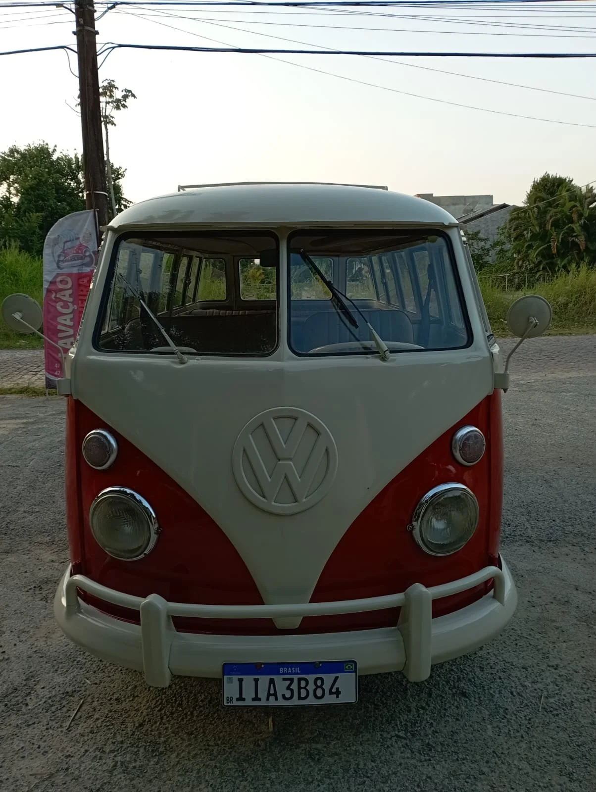 T1 split window bus 1975 — Brazilian Classic Cars