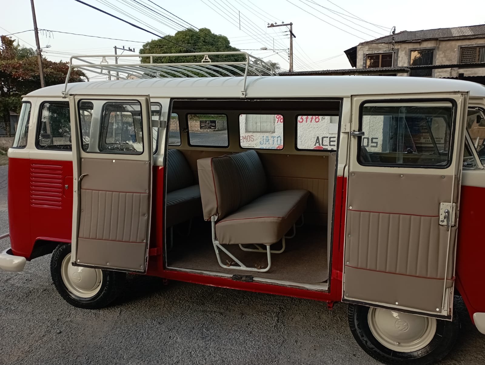 T1 split window bus 1975 — Brazilian Classic Cars
