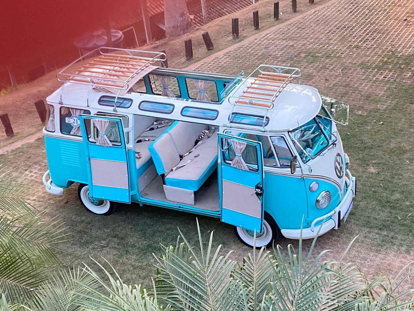 T1 split window bus samba replica 1970 — Brazilian Classic Cars