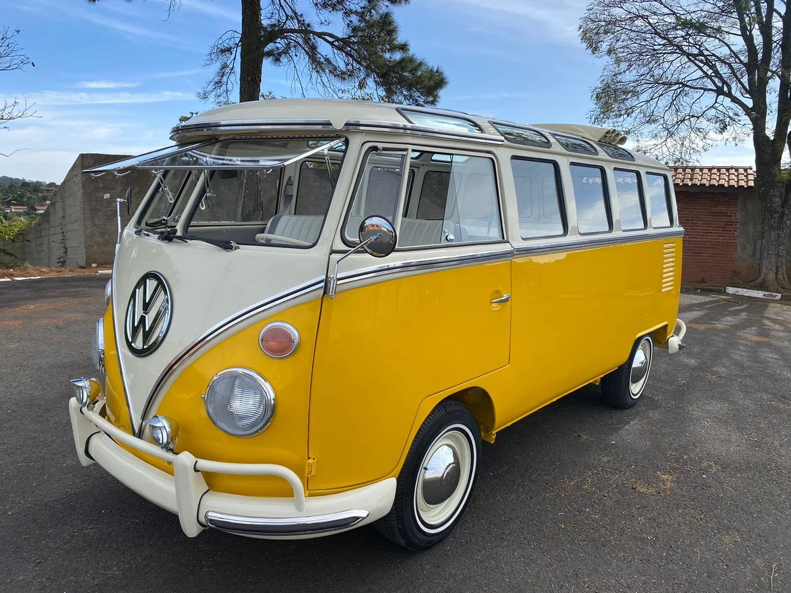 VW T1 split window bus samba replica 1974 — Brazilian Classic Cars
