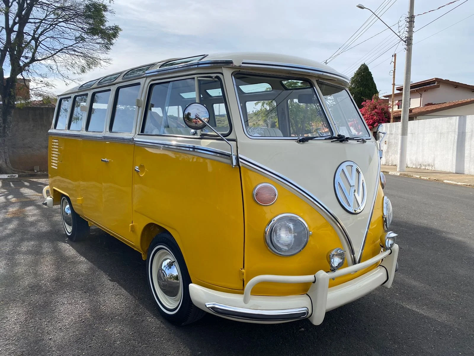 VW T1 split window bus samba replica 1974 — Brazilian Classic Cars