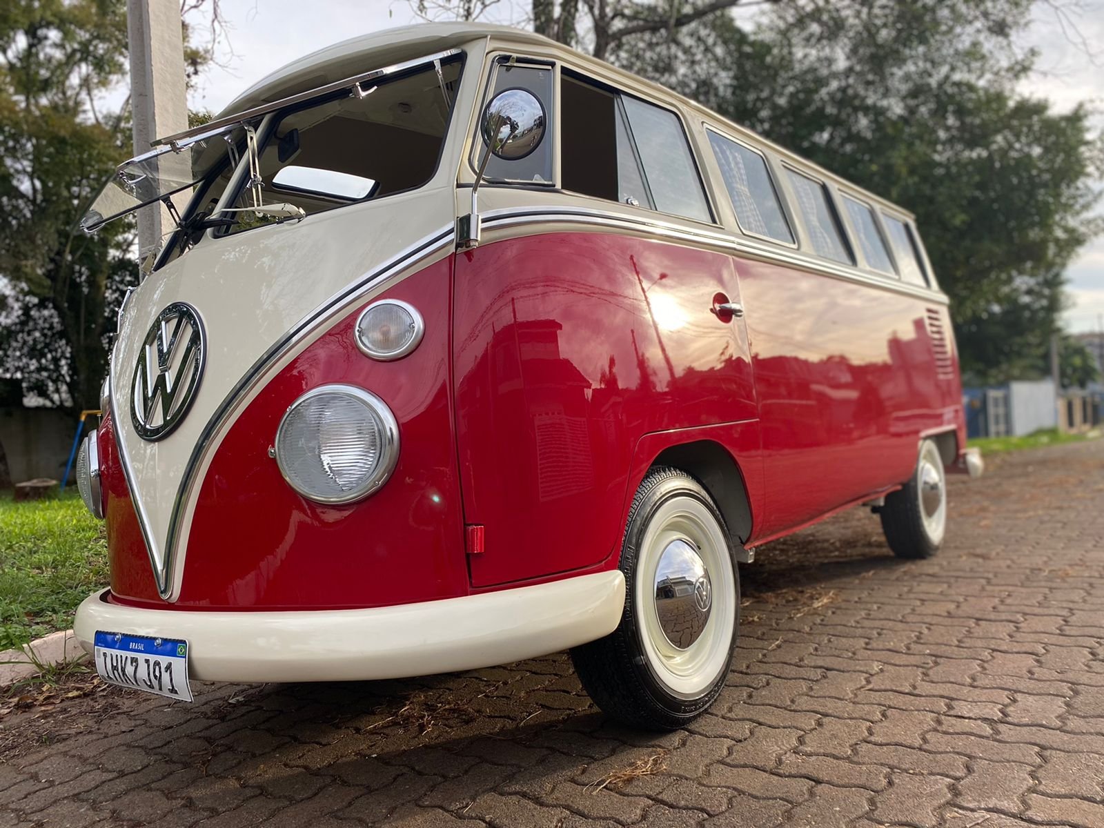 T1 split window bus samba replica 1975 — Brazilian Classic Cars