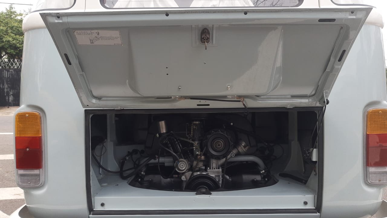 VW T2 baywindow bus camper van 1992 — Brazilian Classic Cars