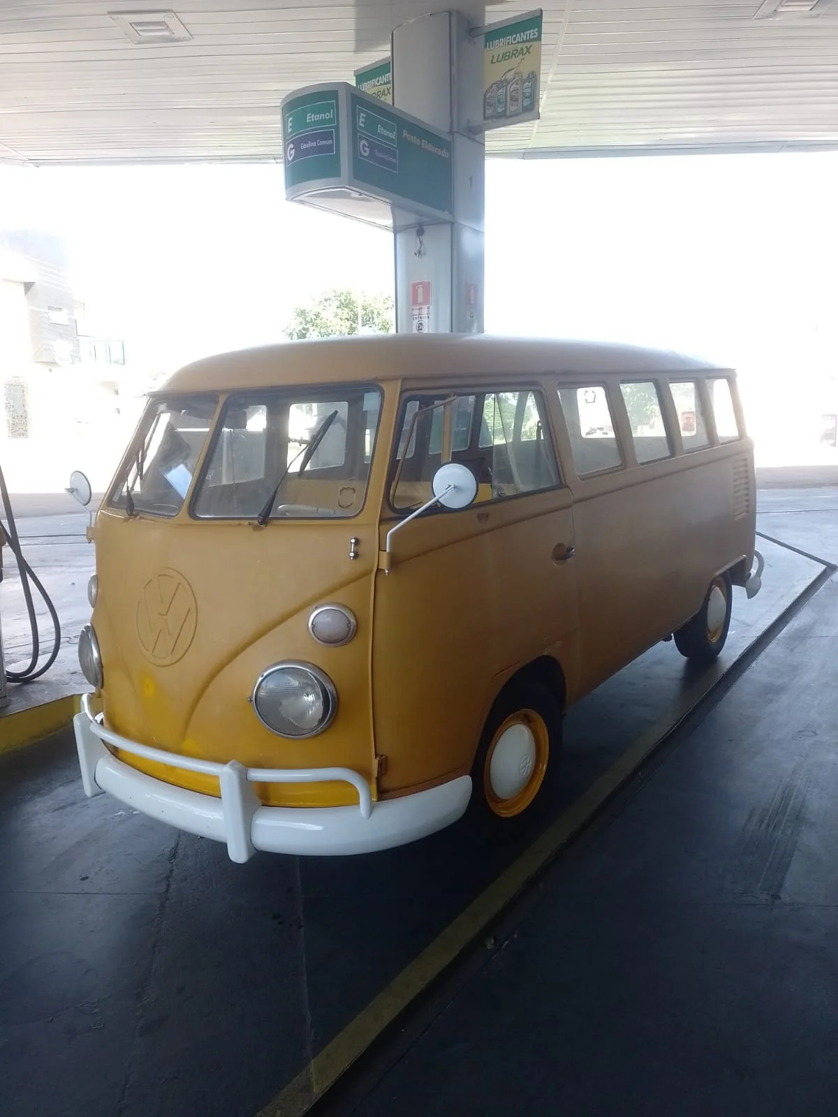 VW T1 split window bus 1974 — Brazilian Classic Cars