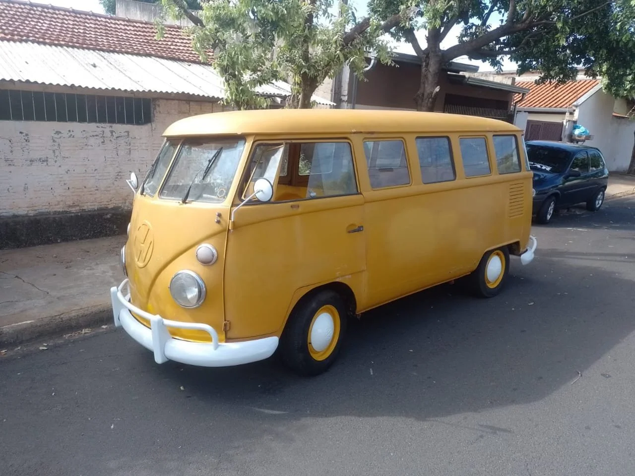 VW T1 split window bus 1974 — Brazilian Classic Cars
