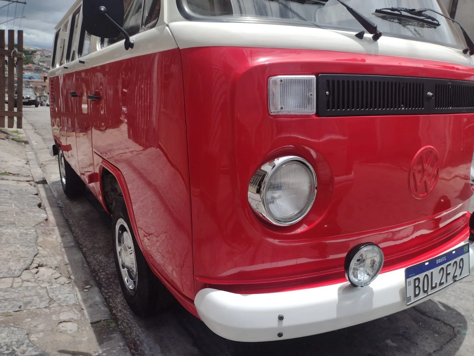 Type 2 red VW baywindow for sale — Brazilian Classic Cars