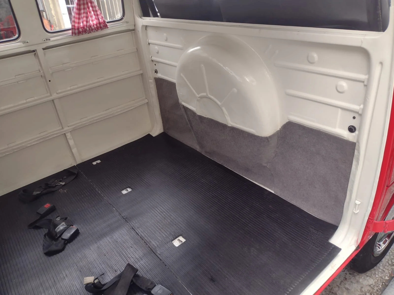 Type 2 red VW baywindow for sale — Brazilian Classic Cars