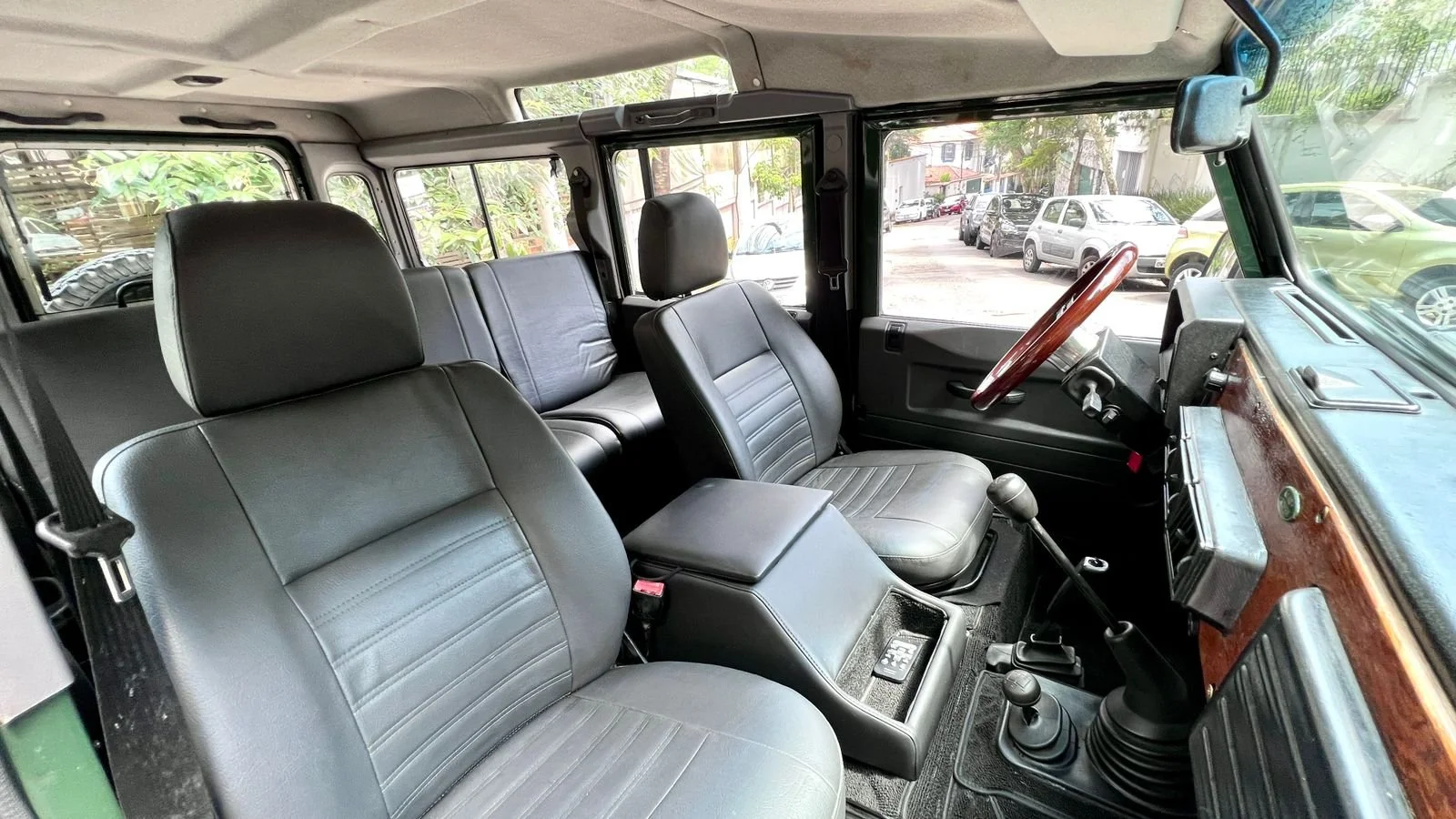 Land Rover Defender 110 1994 — Brazilian Classic Cars