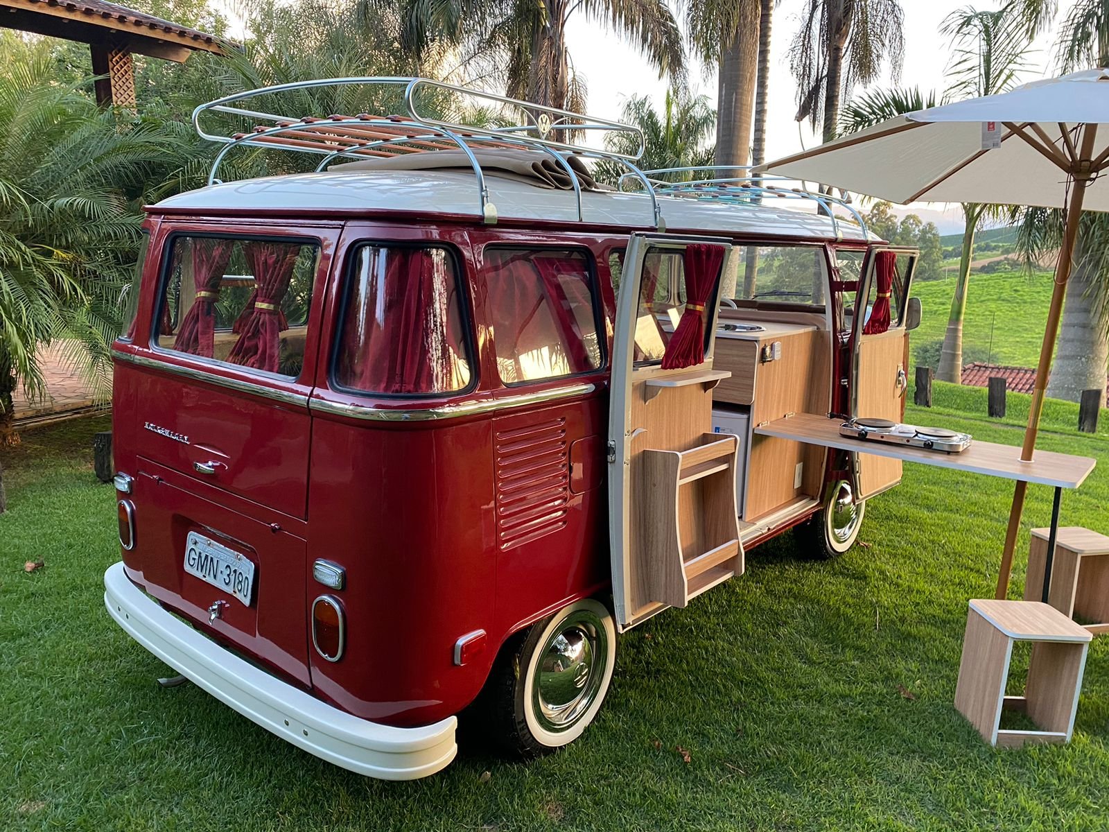 VW T2 baywindow bus camper van 1979 — Brazilian Classic Cars
