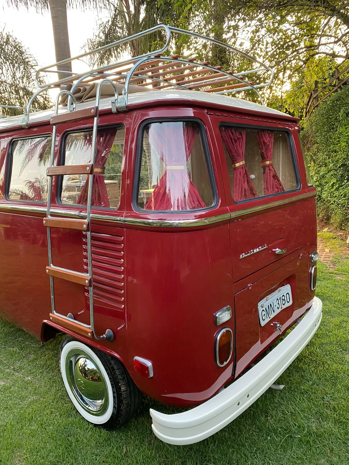 VW T2 baywindow bus camper van 1979 — Brazilian Classic Cars